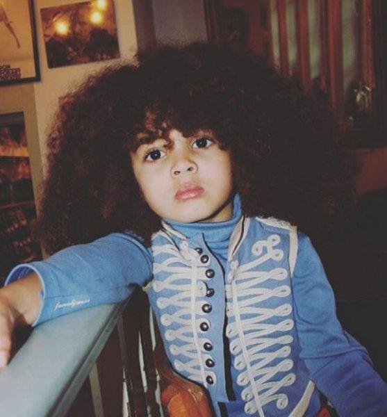 Instagram'ın kıvırcık fenomeni: Farouk James