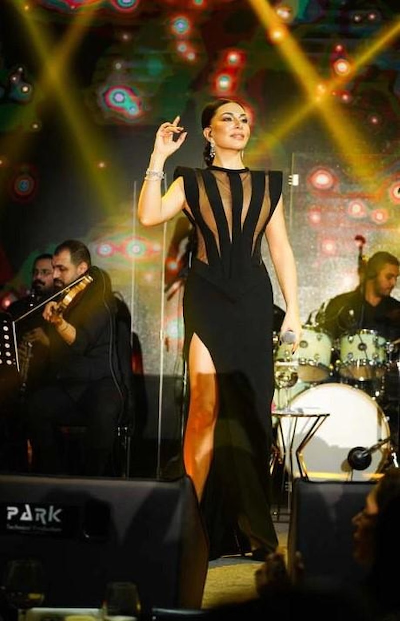 Ebru Yaşar İstanbul’da sevenleriyle buluştu: "Antidepresan gerçek ...
