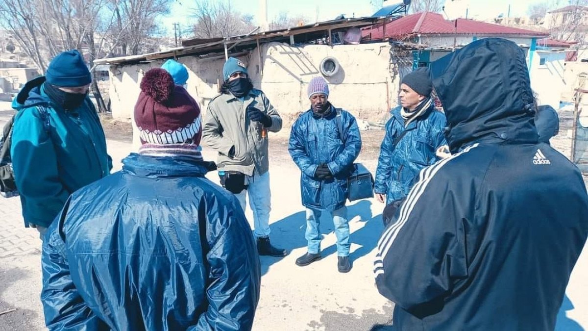 Kübalı doktorlar Elbistan köylerinde hastaları tedavi ediyor - Ensonhaber