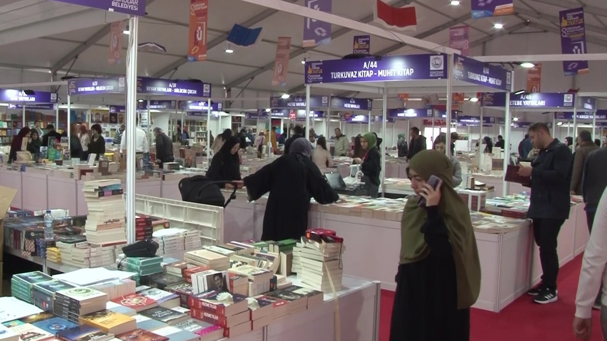 Üsküdar 8'inci Kitap Fuarı yoğun ilgi ile karşılandı - Ensonhaber