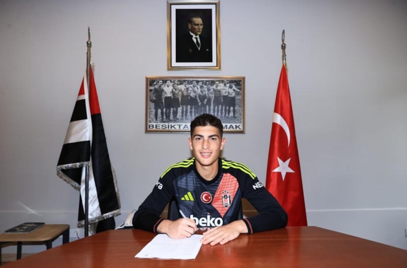 Beşiktaş, Mehmet Tuğra Yeşilyurt ile profesyonel sözleşme imzaladı ...