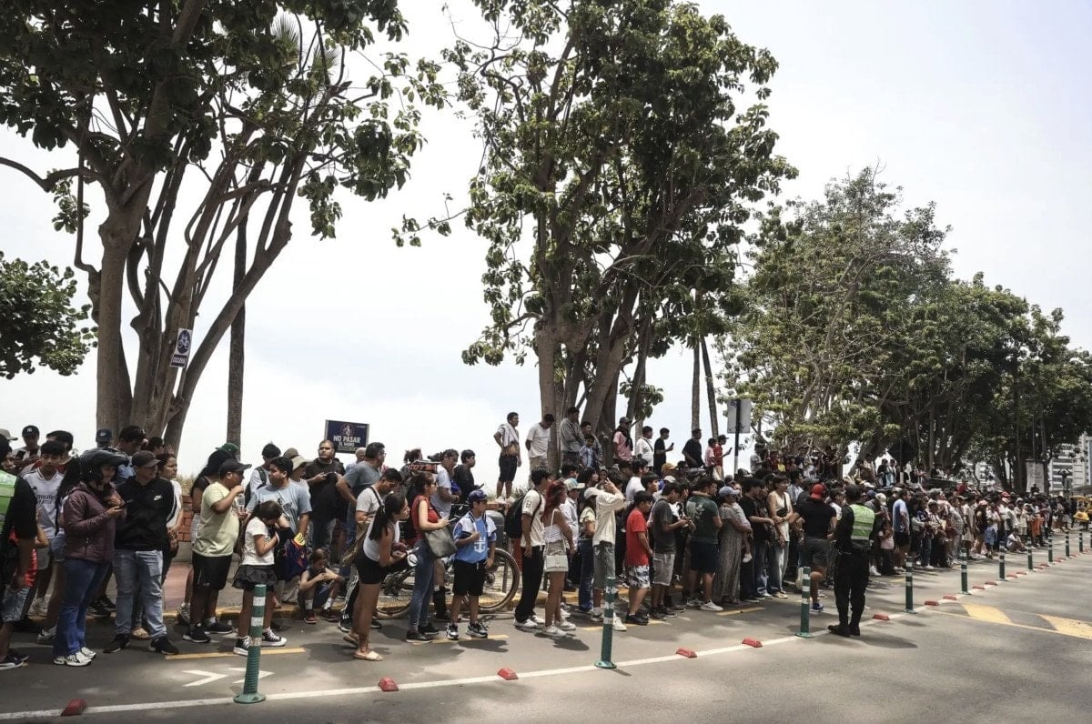 Lionel Messi Peru'yu da coşturdu: Yüzlerce kişi otel önünde toplandı ...