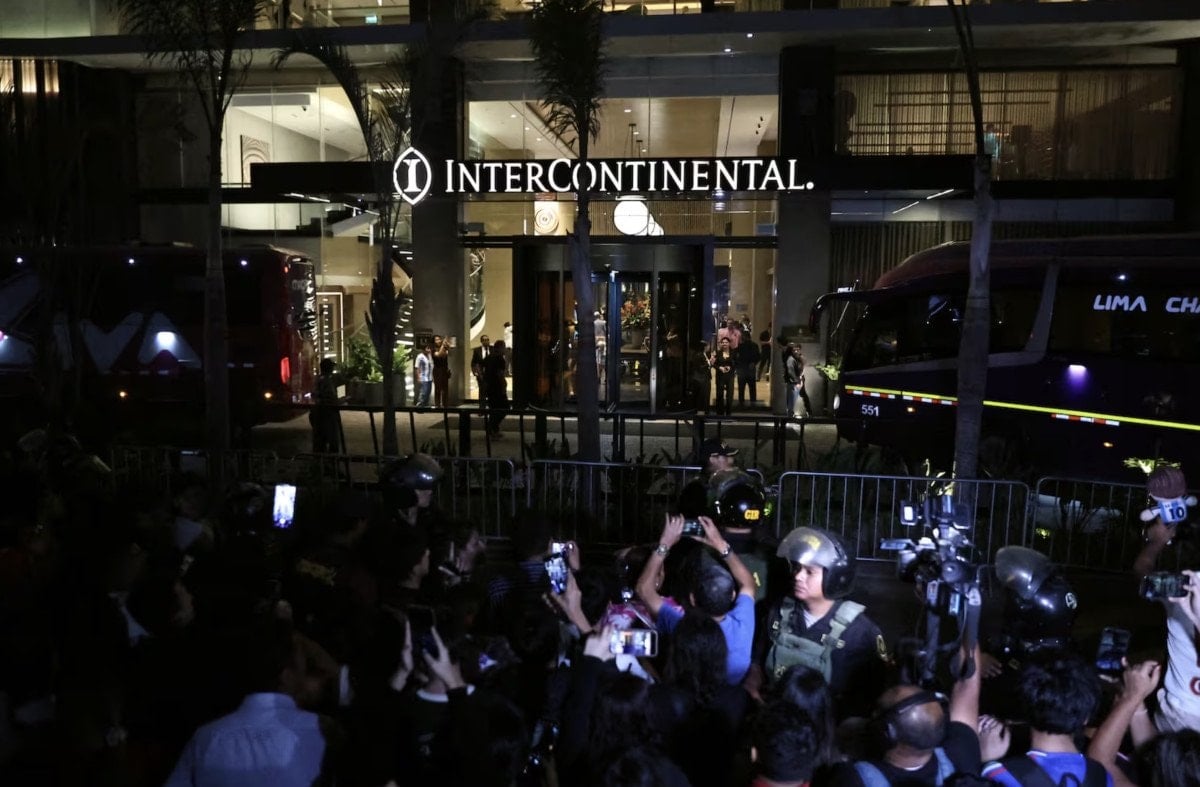 Lionel Messi Peru'yu da coşturdu: Yüzlerce kişi otel önünde toplandı ...