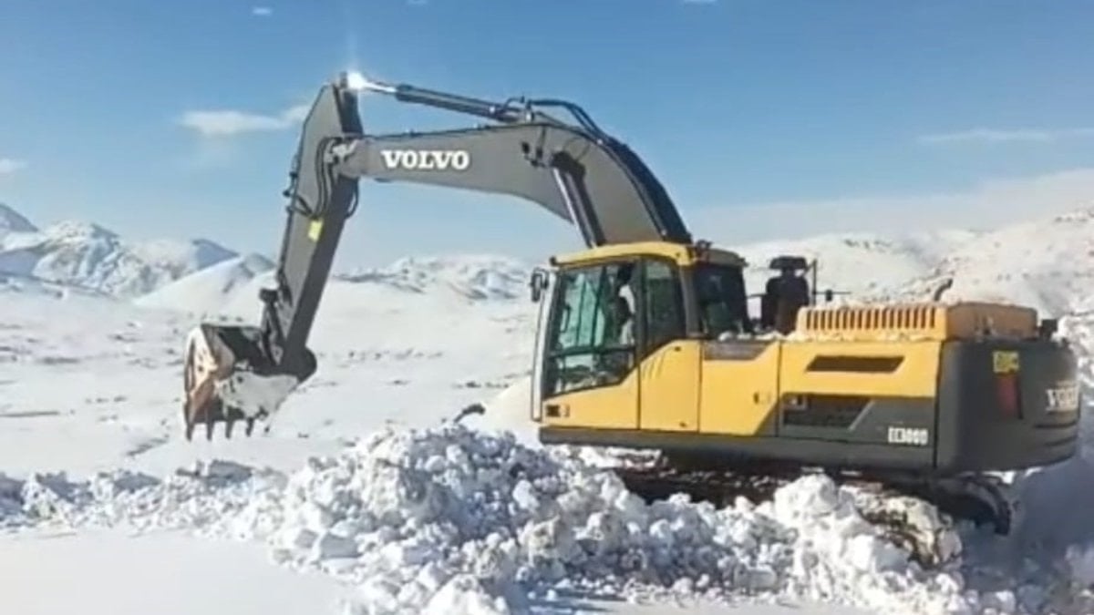 Bitlis’te karla mücadele çalışmaları sürüyor - Ensonhaber