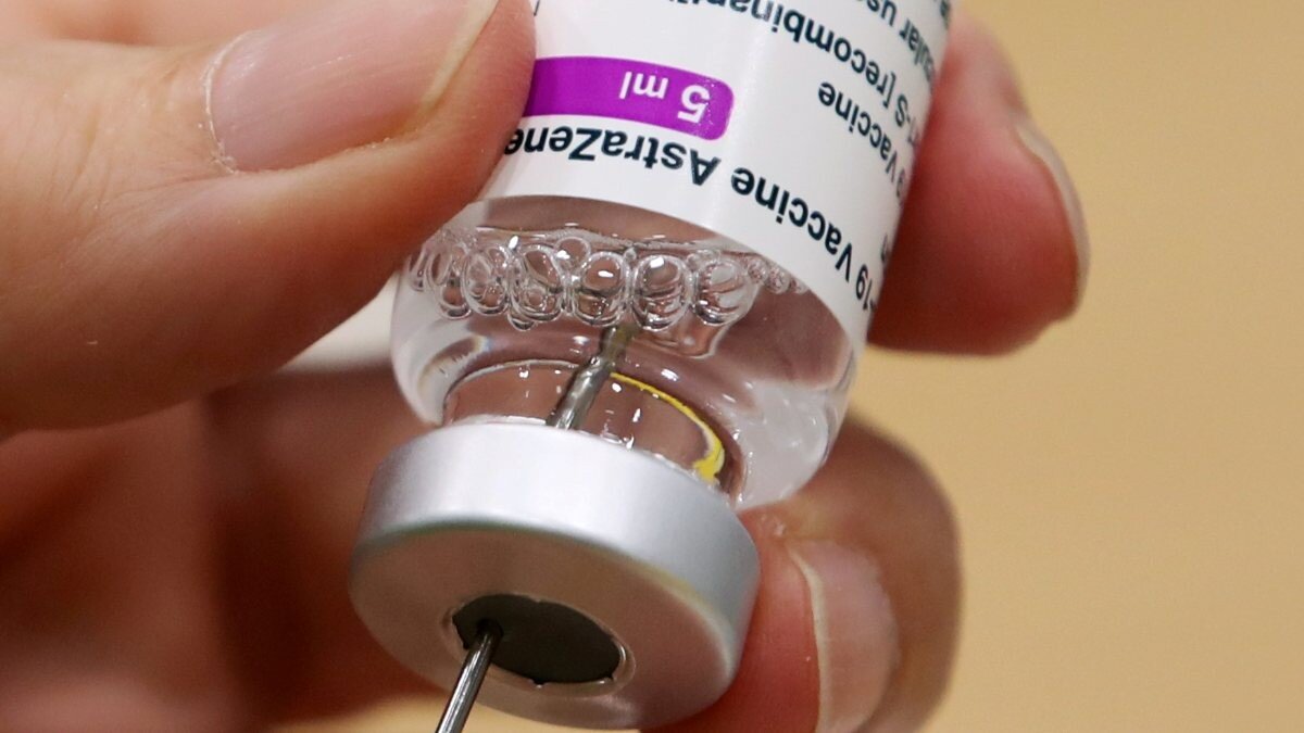 Berlin'de AstraZeneca'nın 60 yaş altına uygulanması durduruldu - Ensonhaber