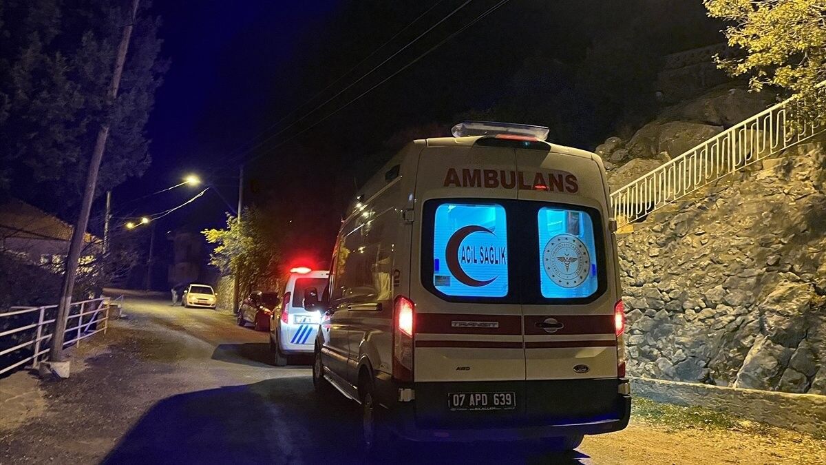 Antalya’da tartıştığı babasını silahla öldürdü - Ensonhaber