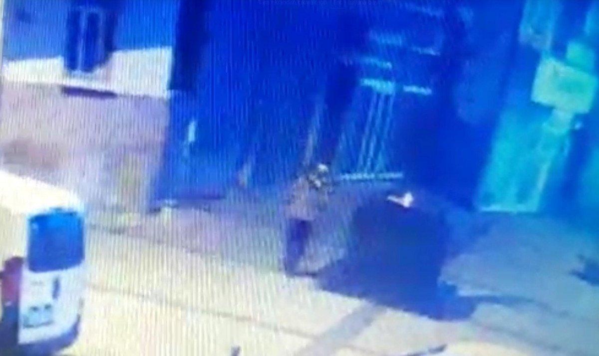 Adalet Anıtı'nı, kadın kıyafetleri giyerek yaktığı ortaya çıktı ...
