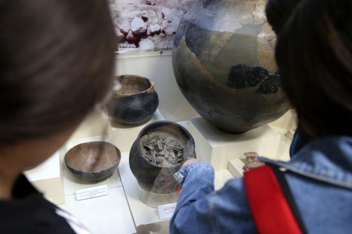Arslantepe Höyüğü'nden çıkan 5 bin yıllık küp mezar Malatya Müzesi'nde ...
